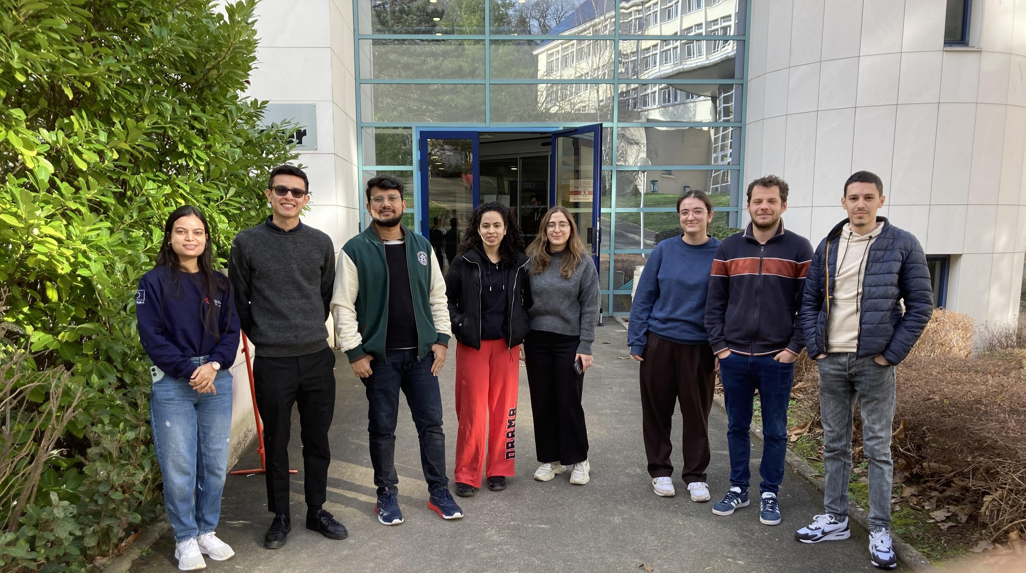12 étudiants rejoignent l'ILV pour leur stage de M2 - ILV - Institut ...